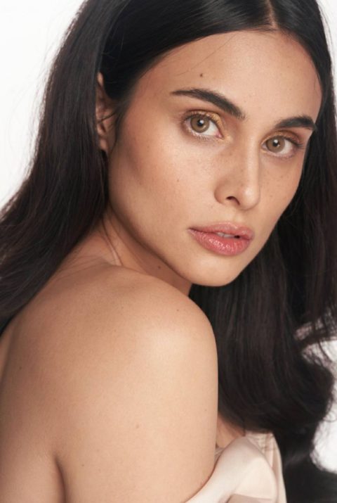 Get your Shawtout from Max Collins